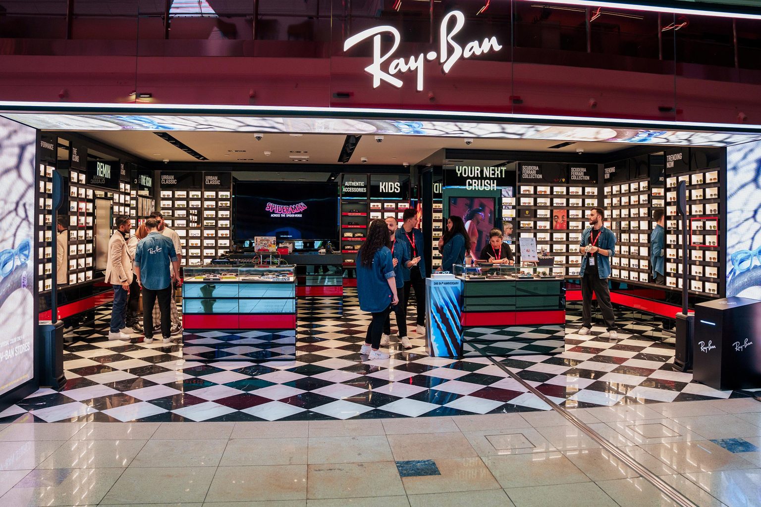 Ray-Ban launches First Store at Dubai International Airport with Custom ...