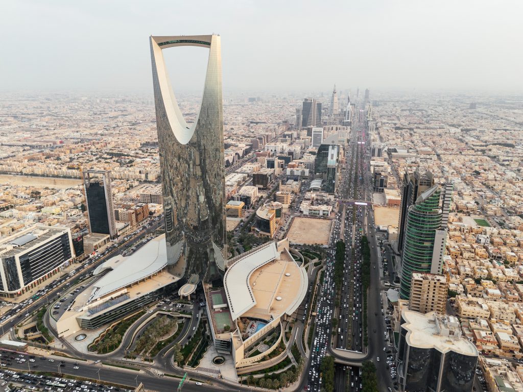 Saudi Liquidity Hits Record $800B+ by early 2025 | Kanebridge News